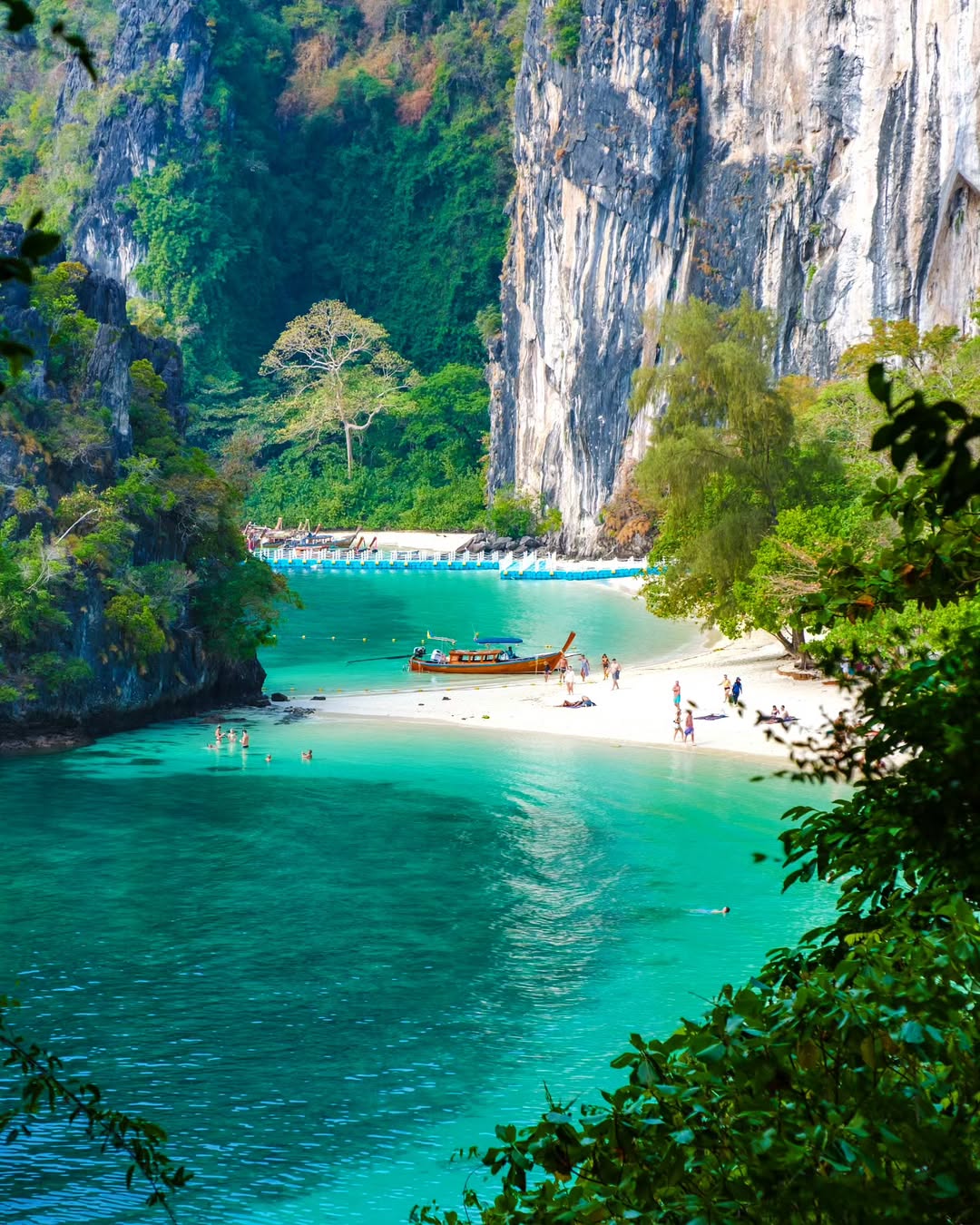 Ko Hong in Krabi: Limestone Cliffs, Hidden Lagoons & White Sand Beaches ...